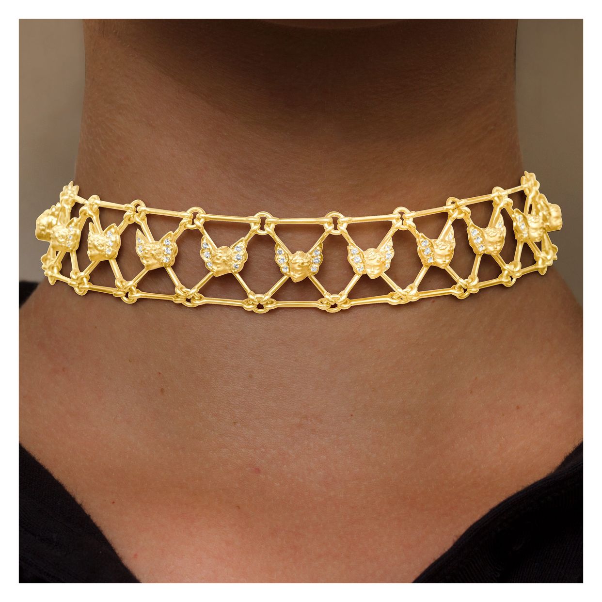 Angel choker by Carrera and Carrera in 18k with over 1.25cts in