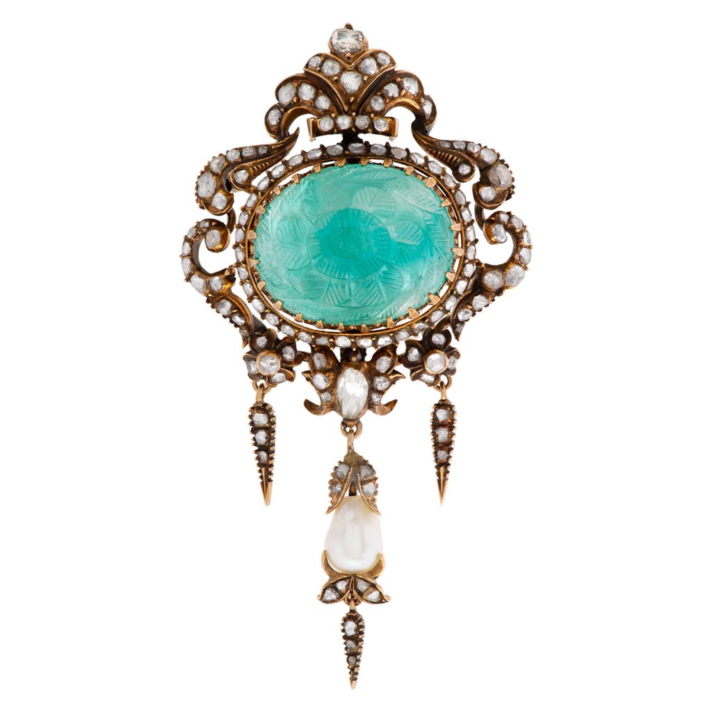 Antique Broach/Pendant with over 40 carats carved emerald