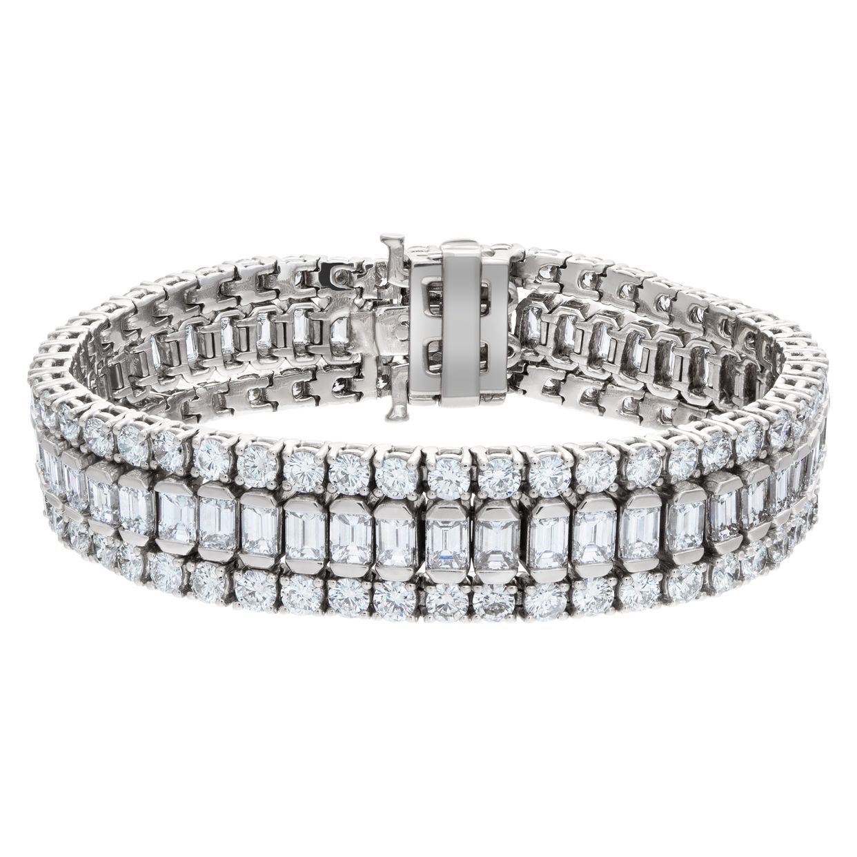 Breath-taking diamond bracelet with over 25 carats round brilliant