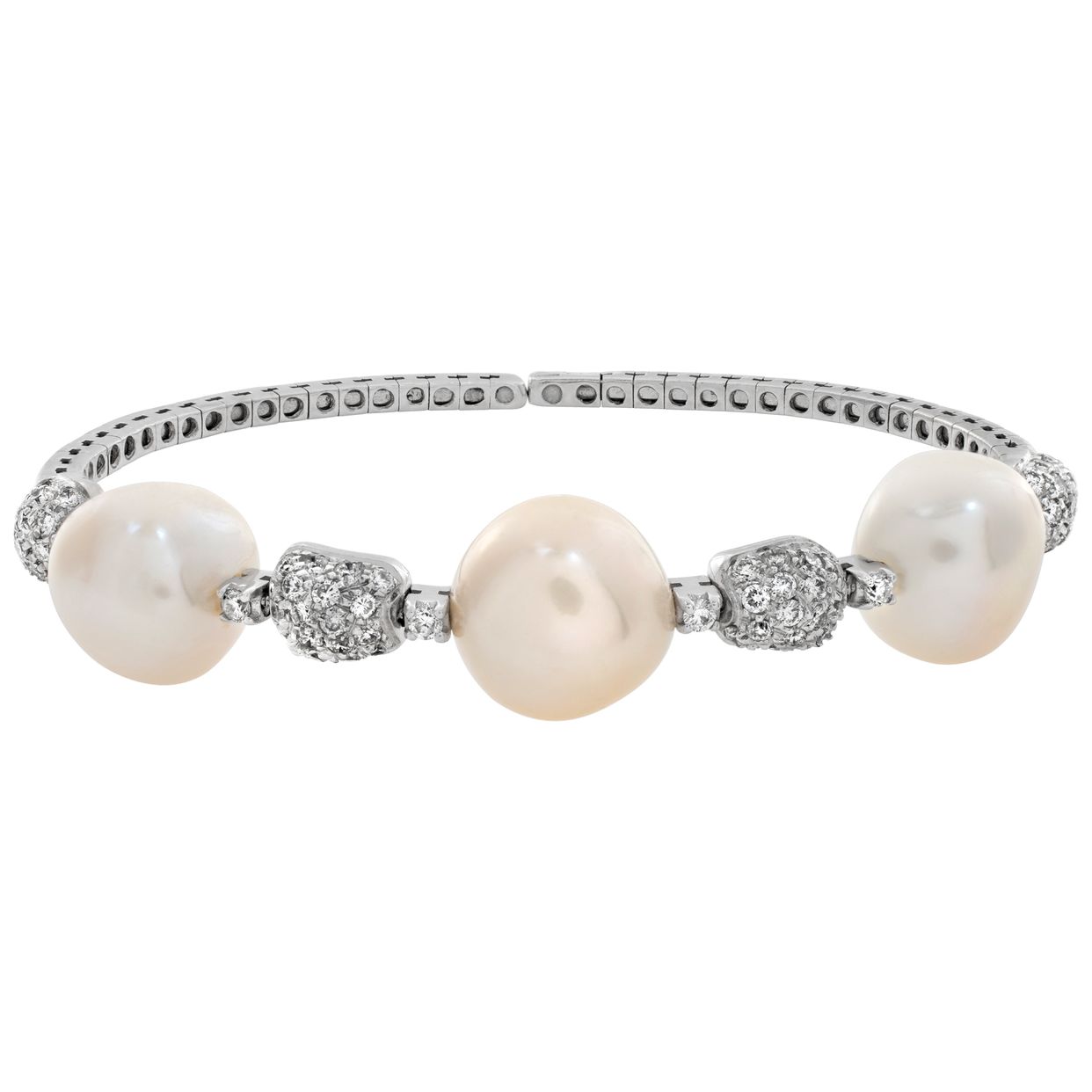 Diamond pearl bangle in 18k white gold with silver and pink