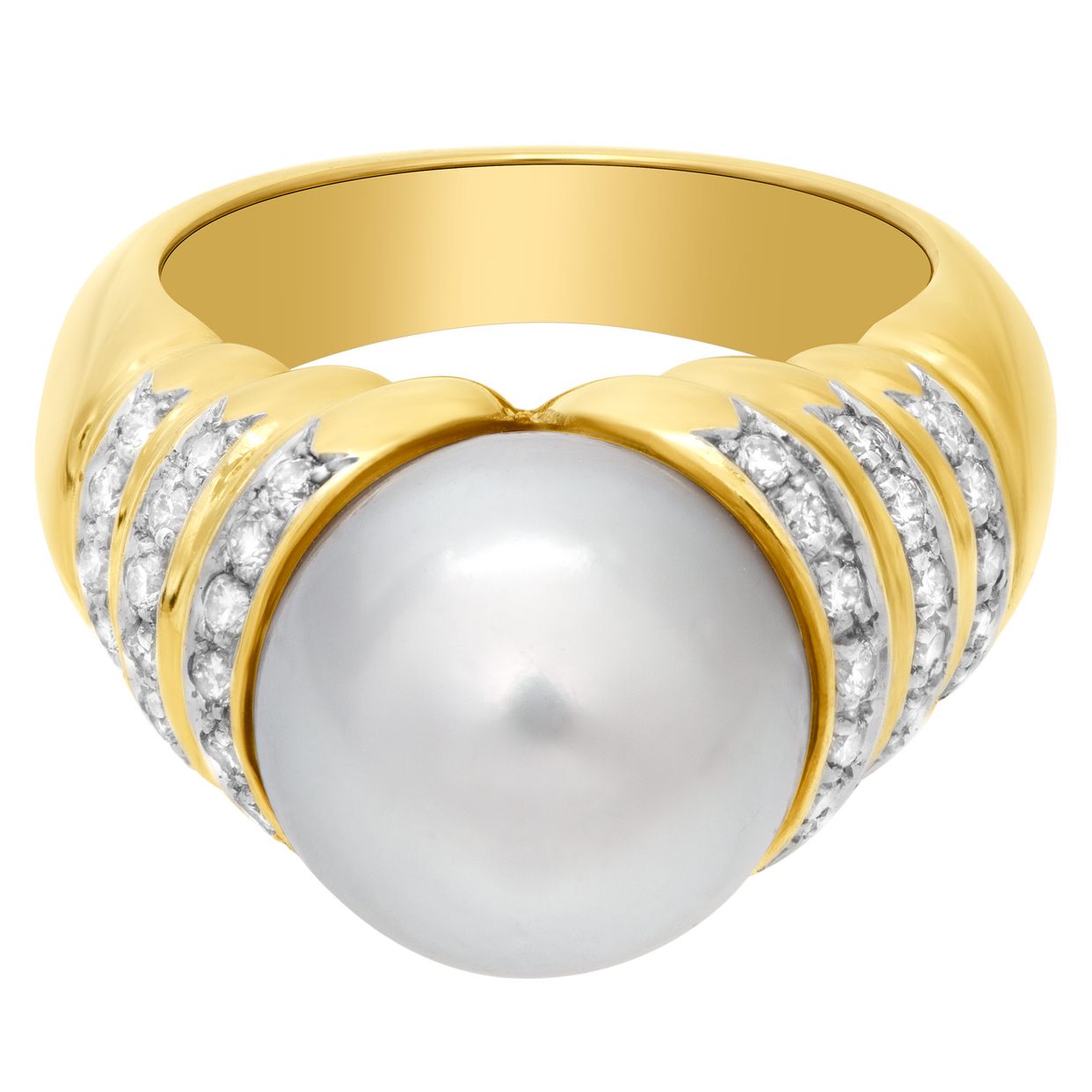Fresh water pearl (12x12 1/2 mm) & diamonds ring. set in 18K