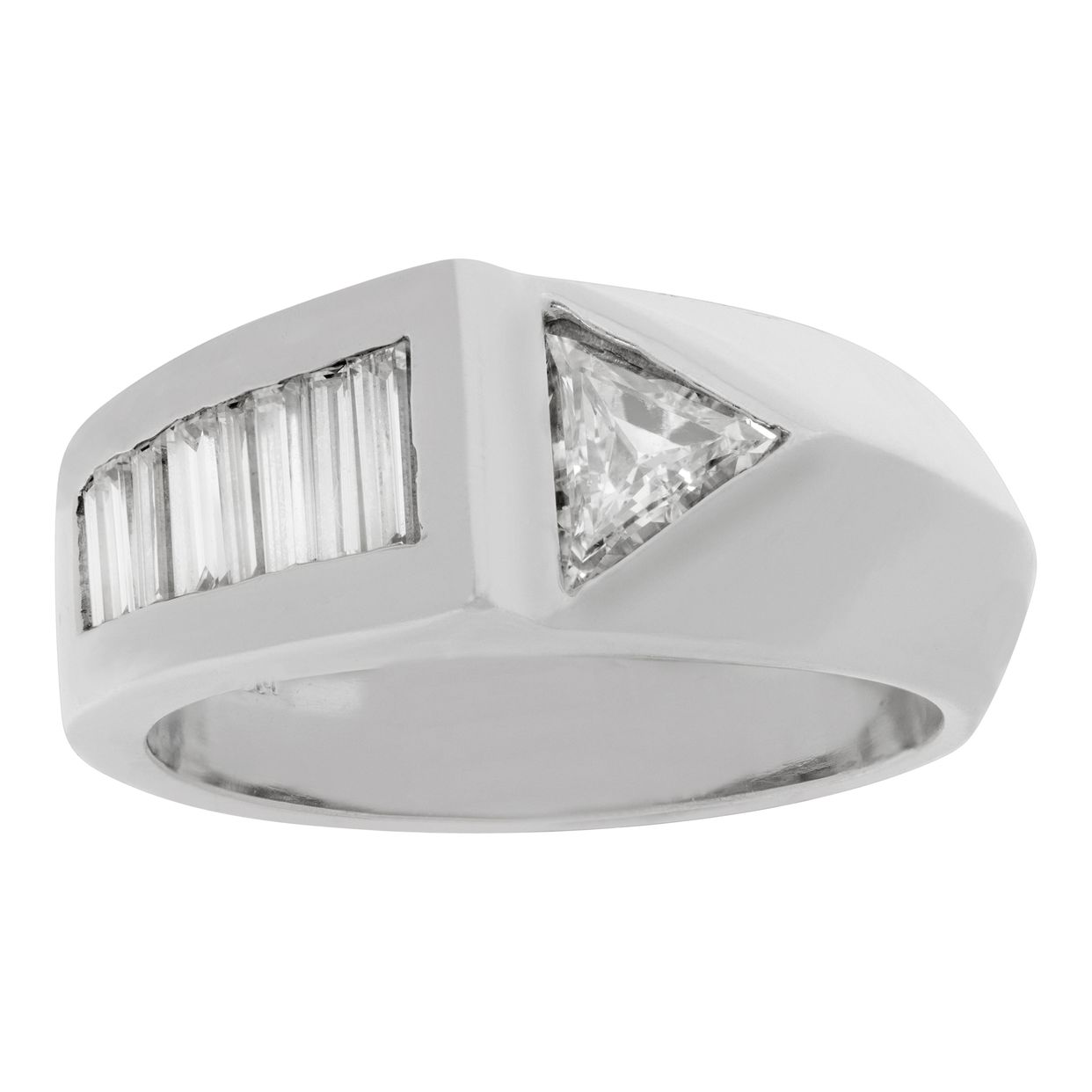Platinum stepped ring with approx 2 cts in baguettes and tri