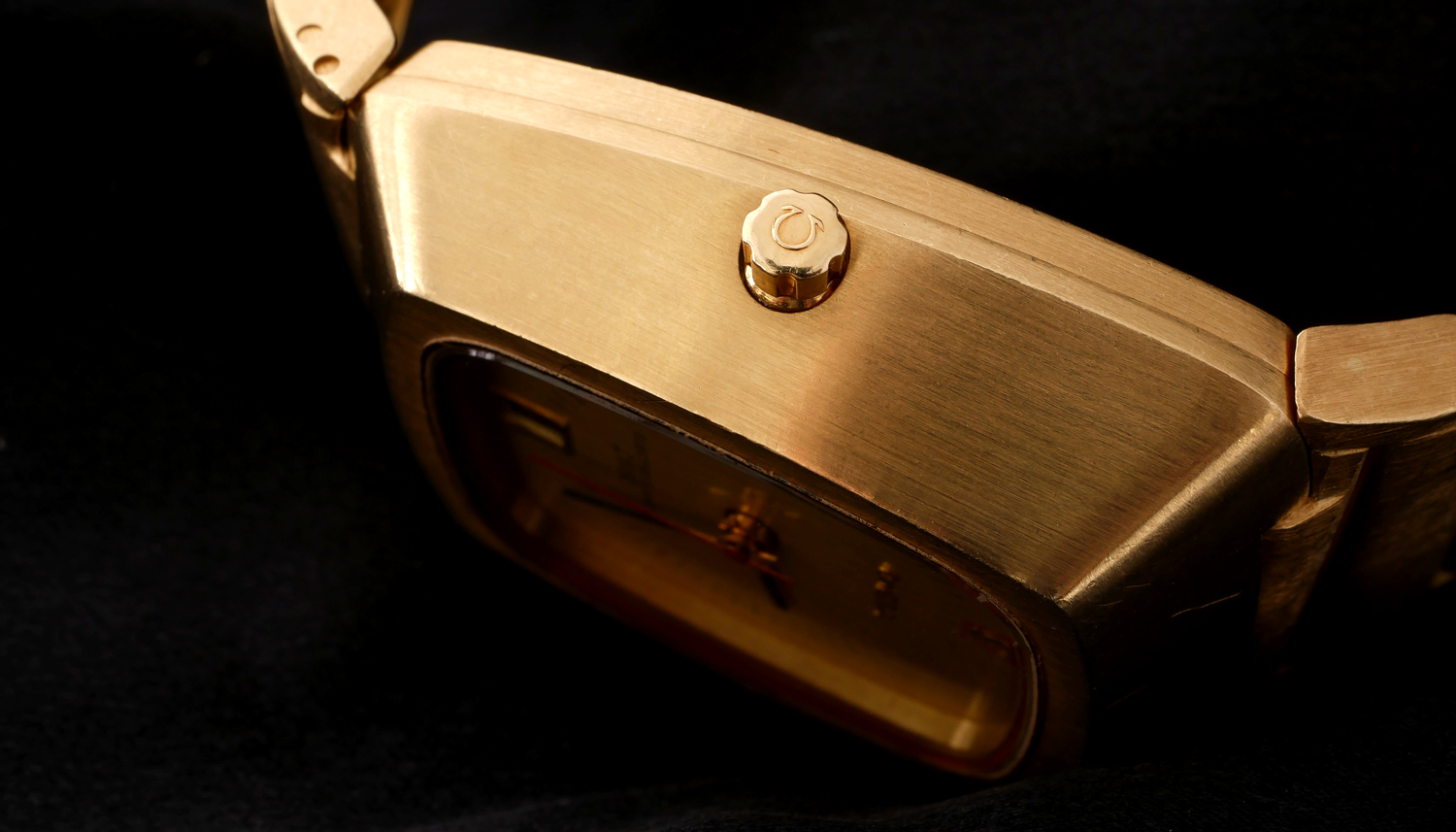 Omega Electroquartz f8192 History | Gray & Sons Jewelers